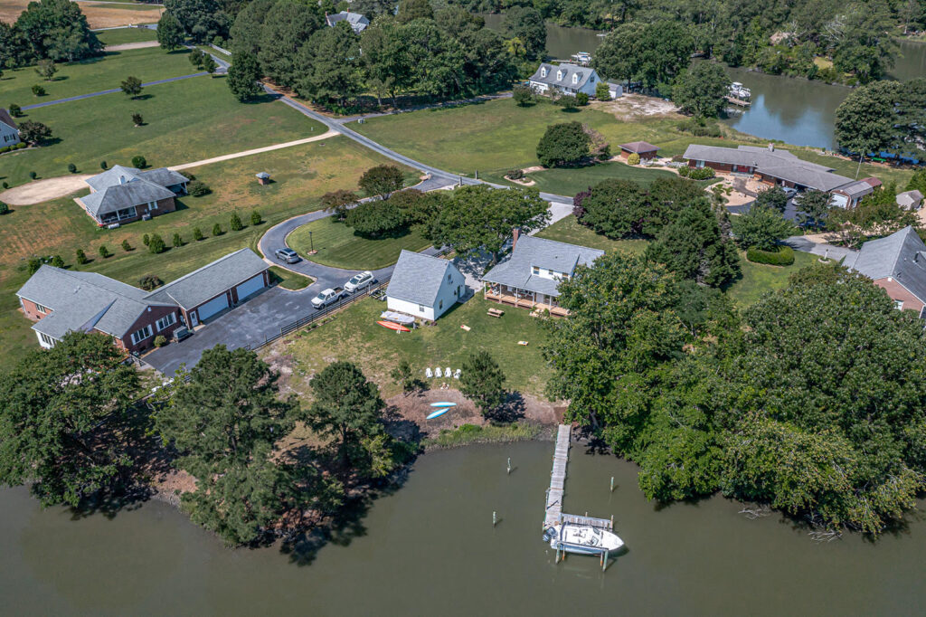 Oakley Pointe Cottage - Mathews County Visitor Center